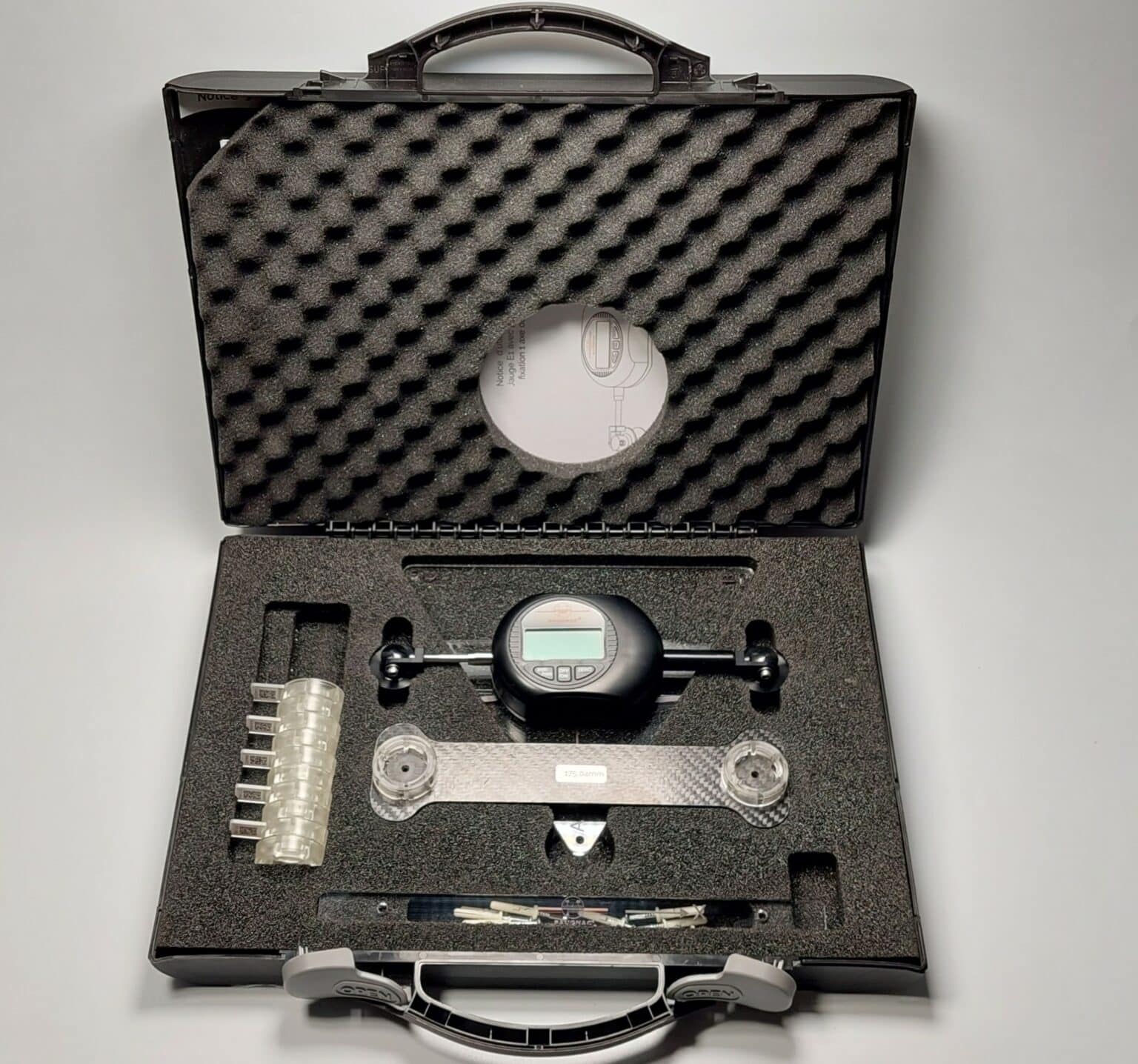 E1 gauge - Digital crackmeter / crack monitor