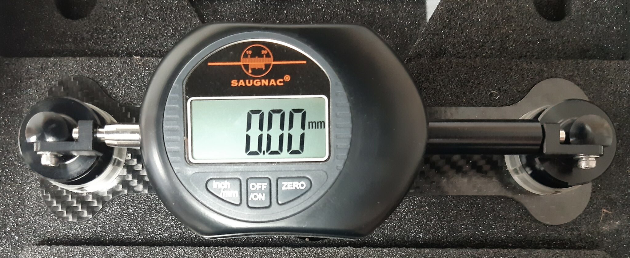 E1 gauge - Digital crackmeter / crack monitor