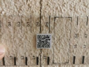 Crack ruler - Measuring the width of cracks