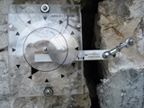 Saugnac Gauges: crack measurement instruments